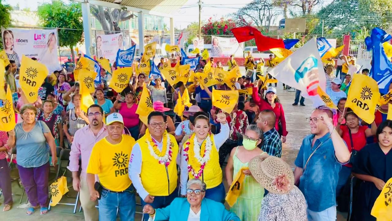 A PESAR DE LAS AMENAZAS, SE DESBORDA EL CARIÑO DE LA GENTE EN LA ...